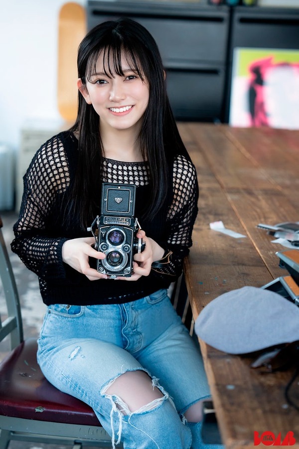 乃木坂46池田瑛紗“あみあみトップス”でヘルシー肌見せ 美大生の1日テーマにグラビア撮影【独占カットあり】 | NewsCafe