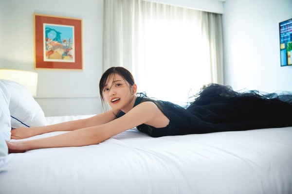 乃木坂46五百城茉央、4種の裏表紙＆秋元康氏による帯コメント解禁【未来の作り方】 | NewsCafe