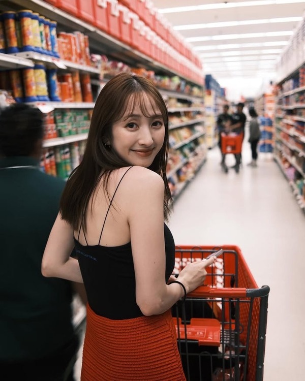 元「ZIP！」リポーター團遥香、長女顔出しショットに反響「可愛い」「親子でおしゃれ」 | NewsCafe