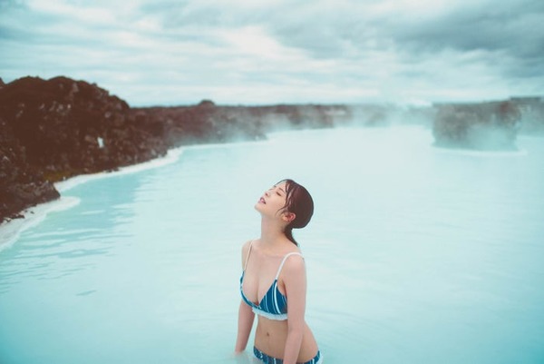 長濱ねる、8年ぶり水着姿公開 2nd写真集先行カット第4弾解禁 | NewsCafe