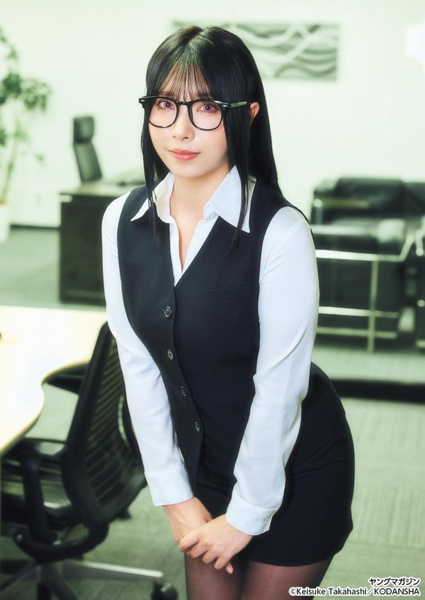 人気コスプレイヤー＆グラドル・三橋くん「澱の中」ヒロイン“夢空さん”完全再現で美ボディ披露「ヤンマガ」初登場 | NewsCafe