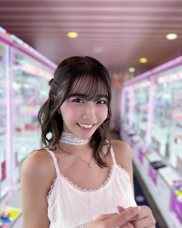 #2i2天羽希純、ビキニで美ボディ解放「セクシー」「視線もグッと来る」の声 | NewsCafe