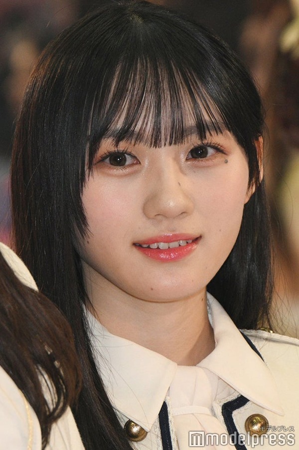 乃木坂46川崎桜、素肌際立つノースリーブ衣装姿 新曲「Same numbers」オフショットに視線集中 | NewsCafe