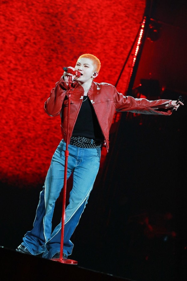 SEVENTEENジュン、ホシウジ日本ファンコンにビデオメッセージ「たくさん自信を持たせてくれる」ソロ活動時のウジからの一言とは | NewsCafe